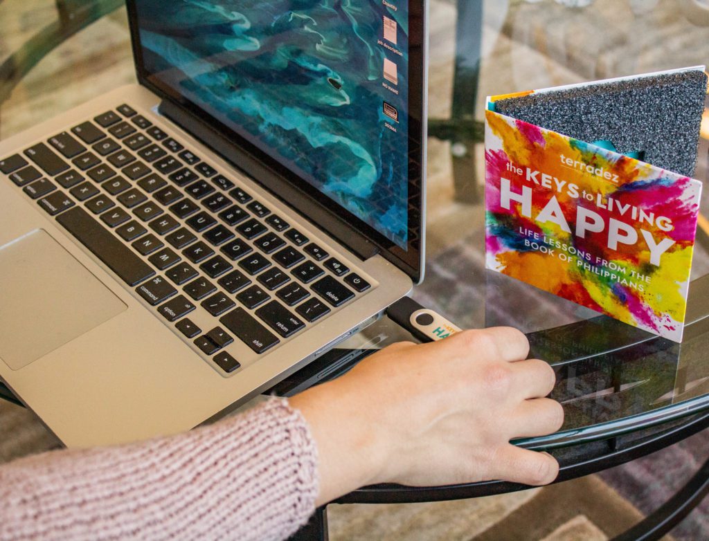 The Keys to Living Happy USB - Terradez Ministries